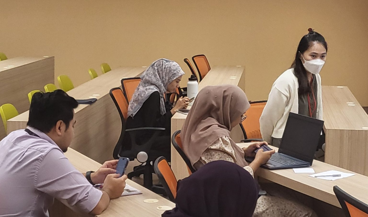 EMPOWERING EDUCATION: A DUAL WORKSHOP ON TECHNOLOGY INTEGRATION AND ...